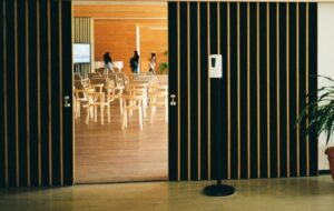 Moveable Partition Wall for Flexible Partitions and Sliding Walls